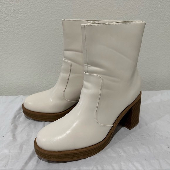 Universal Thread | Shoes | Universal Thread White Jenna Boots | Poshmark